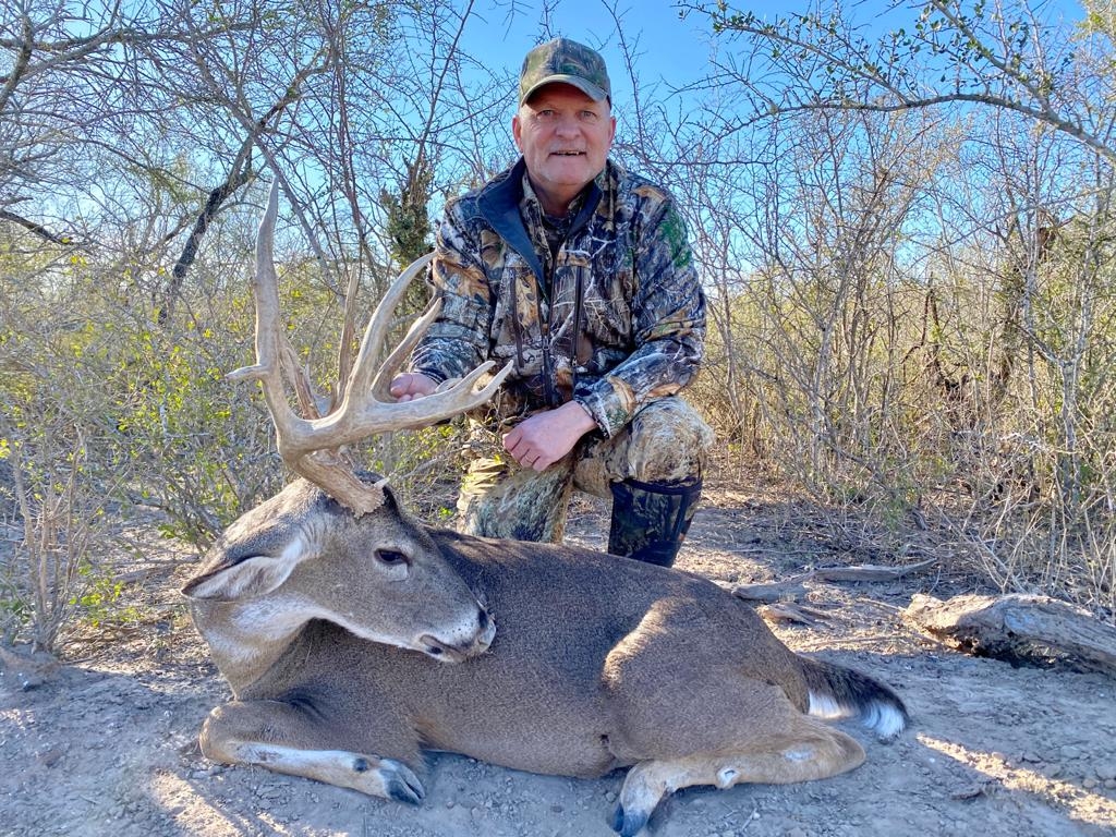 Page 2/4 - Santa Cruz Ranch Whitetail Hunts Photo Gallery