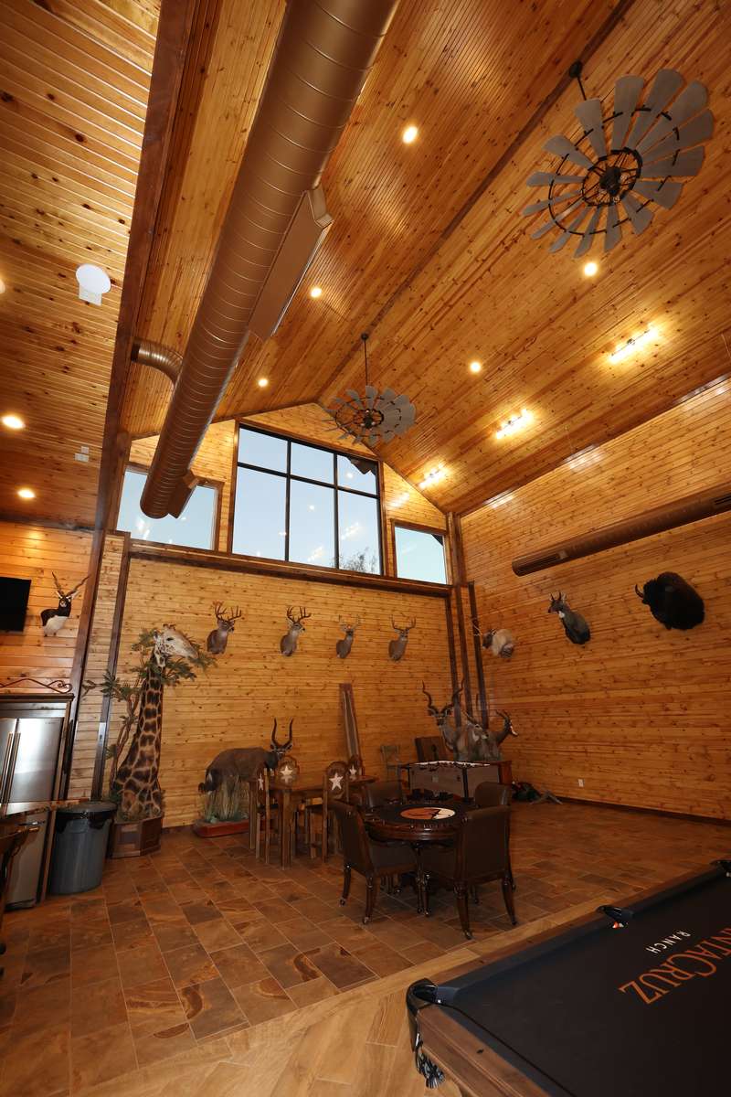 South Texas Luxury Hunting Lodge | Santa Cruz Ranch